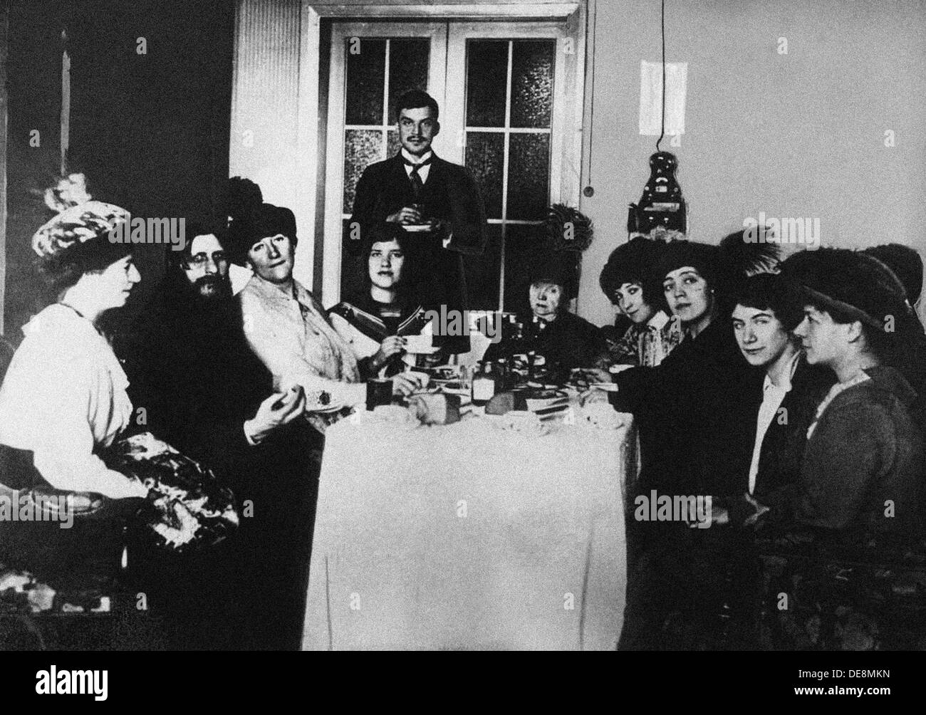 Rasputin y alexandra romanov -Fotos und -Bildmaterial in hoher ...