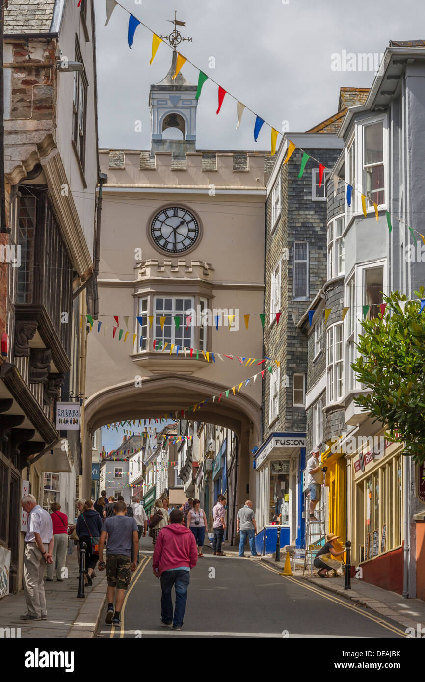 England, Devon, Totnes High street Stockfotografie - Alamy