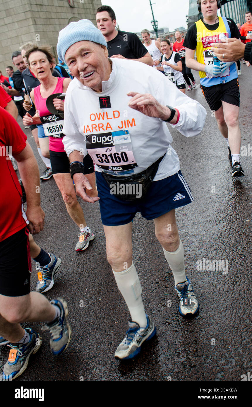 Newcastle-Upon-Tyne, UK. 15. September 2013. Jim von Jarrow (Owld Jarra ...