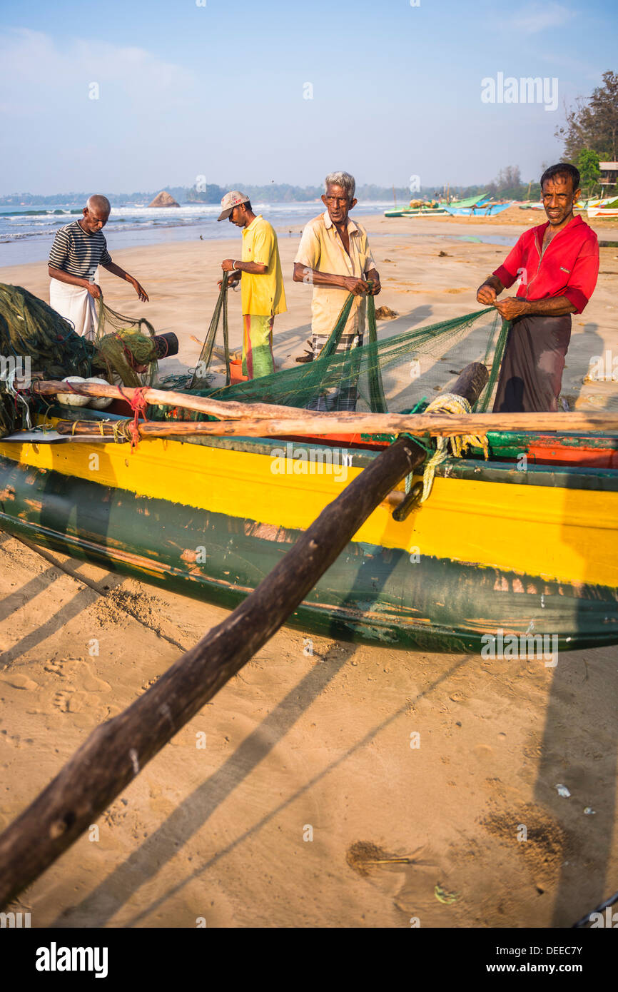 Fischer sortieren fischfang -Fotos und -Bildmaterial in hoher Auflösung ...