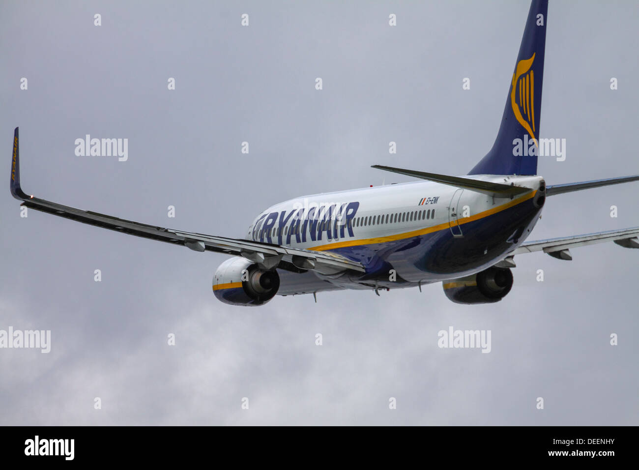 Bag and ryanair -Fotos und -Bildmaterial in hoher Auflösung – Alamy
