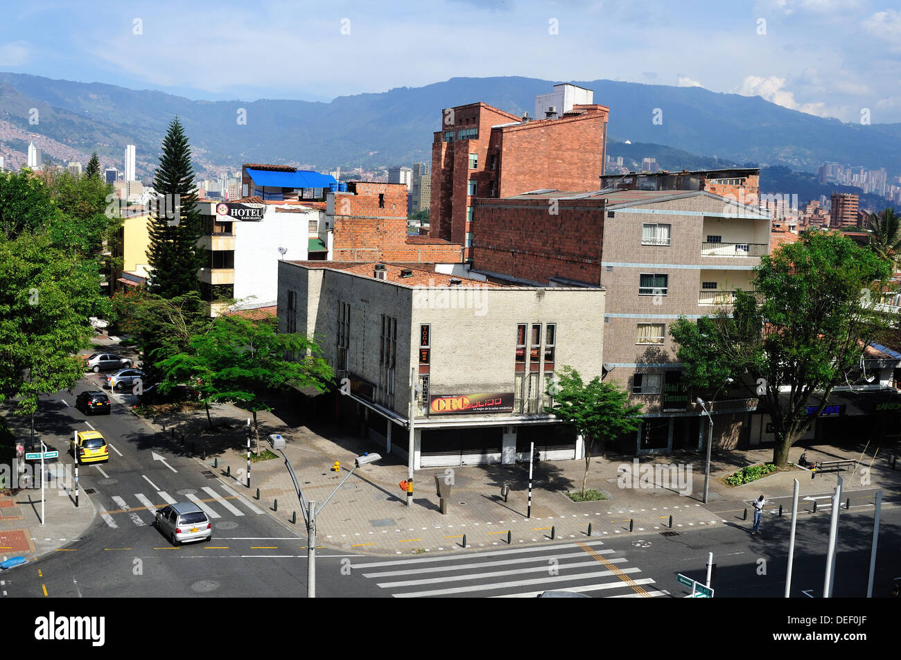 Bezirk in medellin -Fotos und -Bildmaterial in hoher Auflösung – Alamy