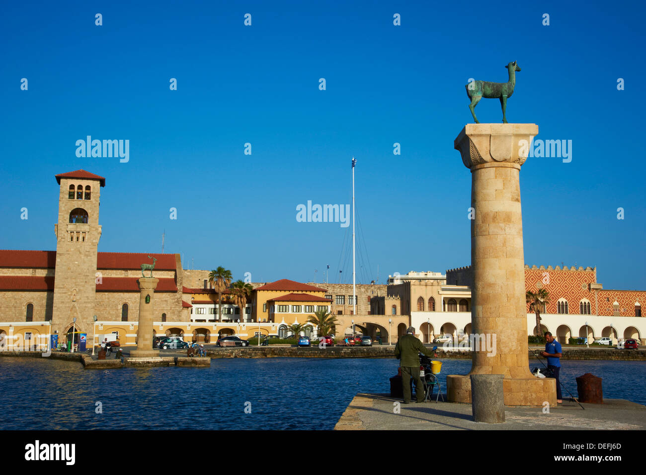 Mandraki Hafen, Rhodos Stadt, Rhodos, Dodekanes, griechische Inseln ...