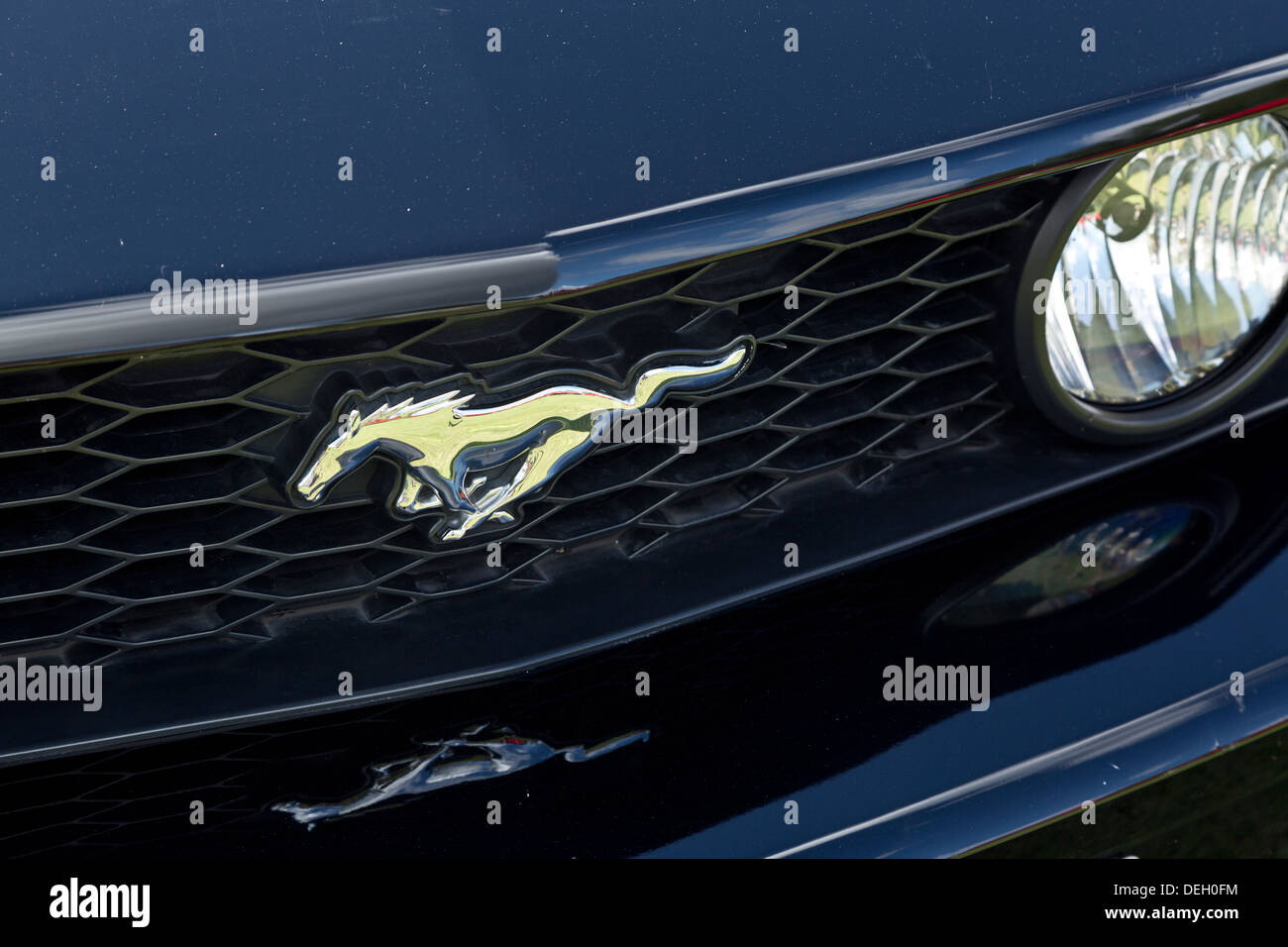 Ford auto abzeichen -Fotos und -Bildmaterial in hoher Auflösung – Alamy