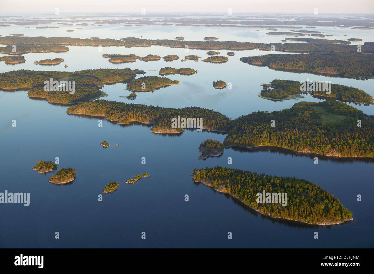 Inseln in den Stockholmer Schären, Meer, Luftbild. Stockholm. Schweden ...