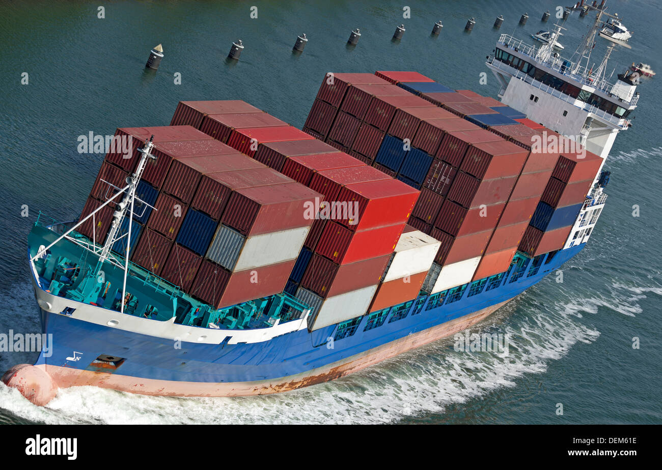 Containerschiff auf kiel kanal -Fotos und -Bildmaterial in hoher Auflösung – Alamy