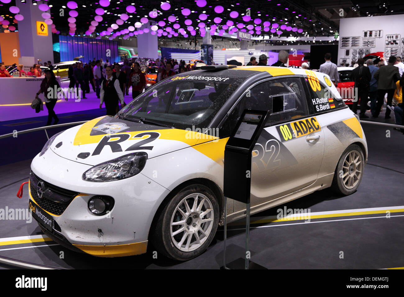 Opel racing car -Fotos und -Bildmaterial in hoher Auflösung – Alamy