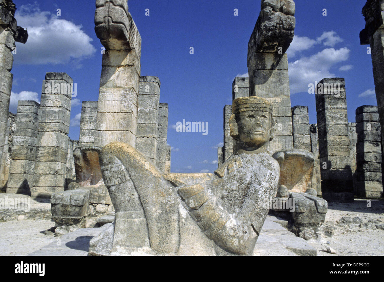 Chac-Mool (Maya Regengott) Statue im Tempel der Krieger, Chichen Itza ...