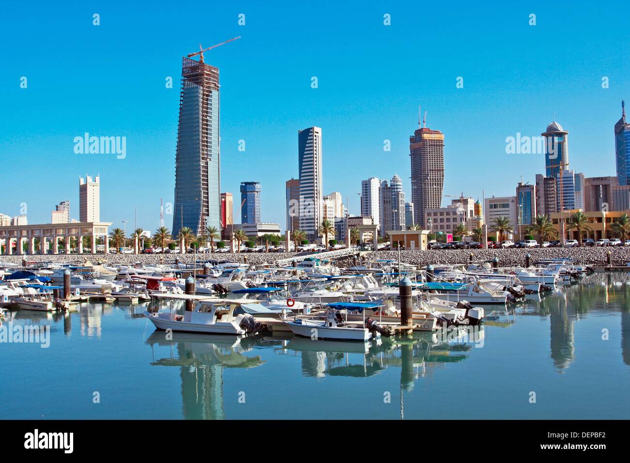 Skyline von kuwait stadt -Fotos und -Bildmaterial in hoher Auflösung ...