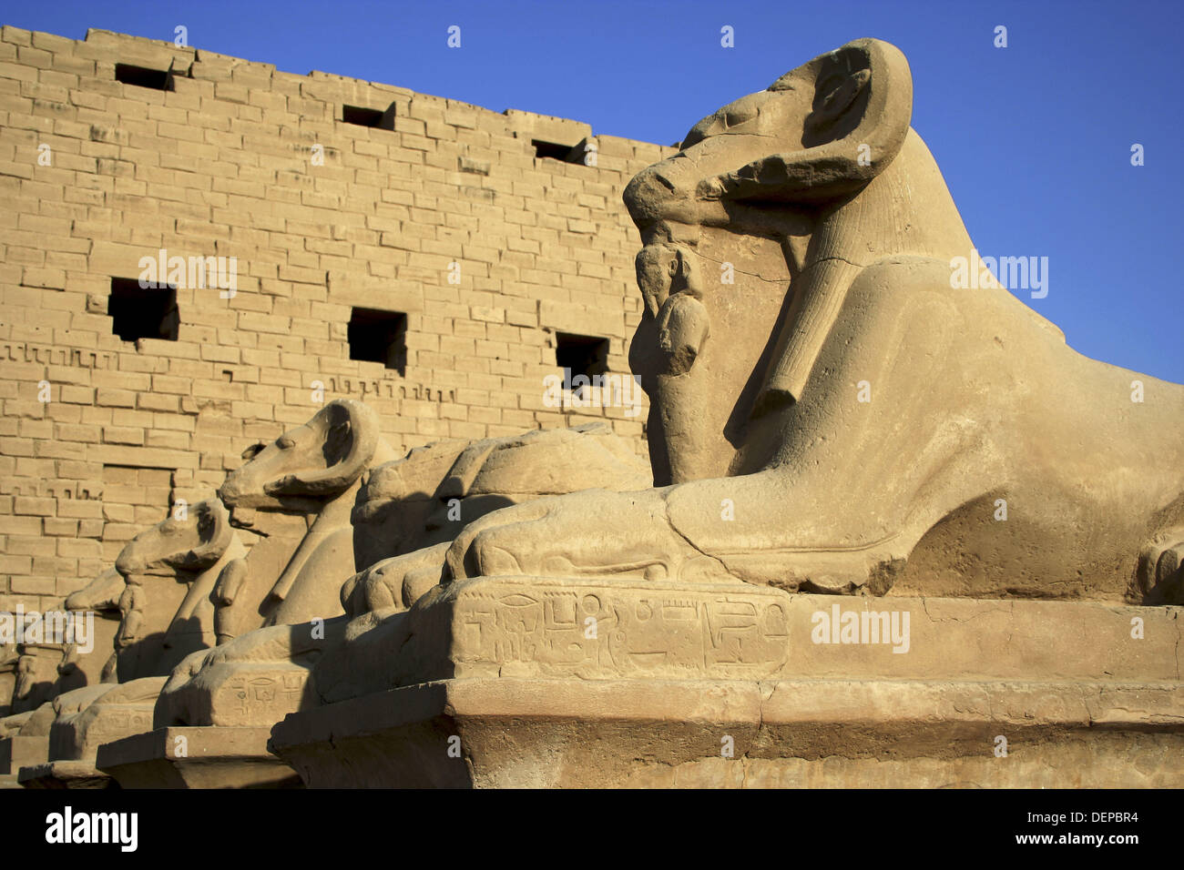 Sphinx temple -Fotos und -Bildmaterial in hoher Auflösung – Alamy
