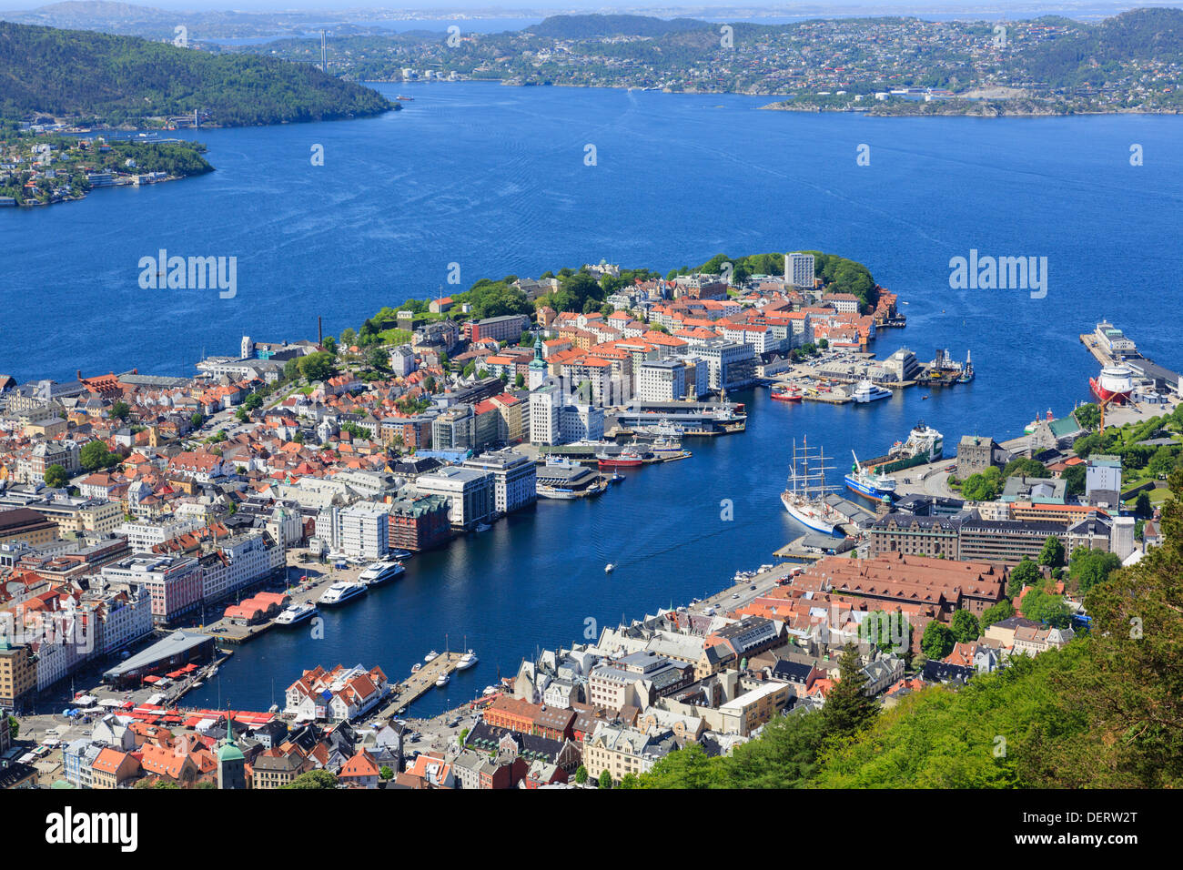 Bergen von oben -Fotos und -Bildmaterial in hoher Auflösung – Alamy