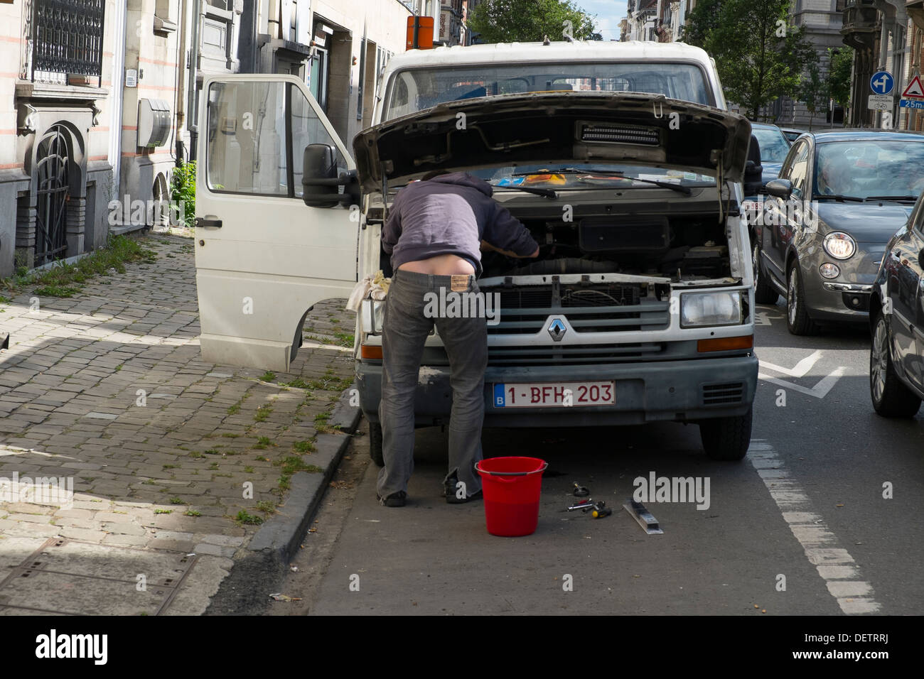 Reparaturen zu hause -Fotos und -Bildmaterial in hoher Auflösung – Alamy
