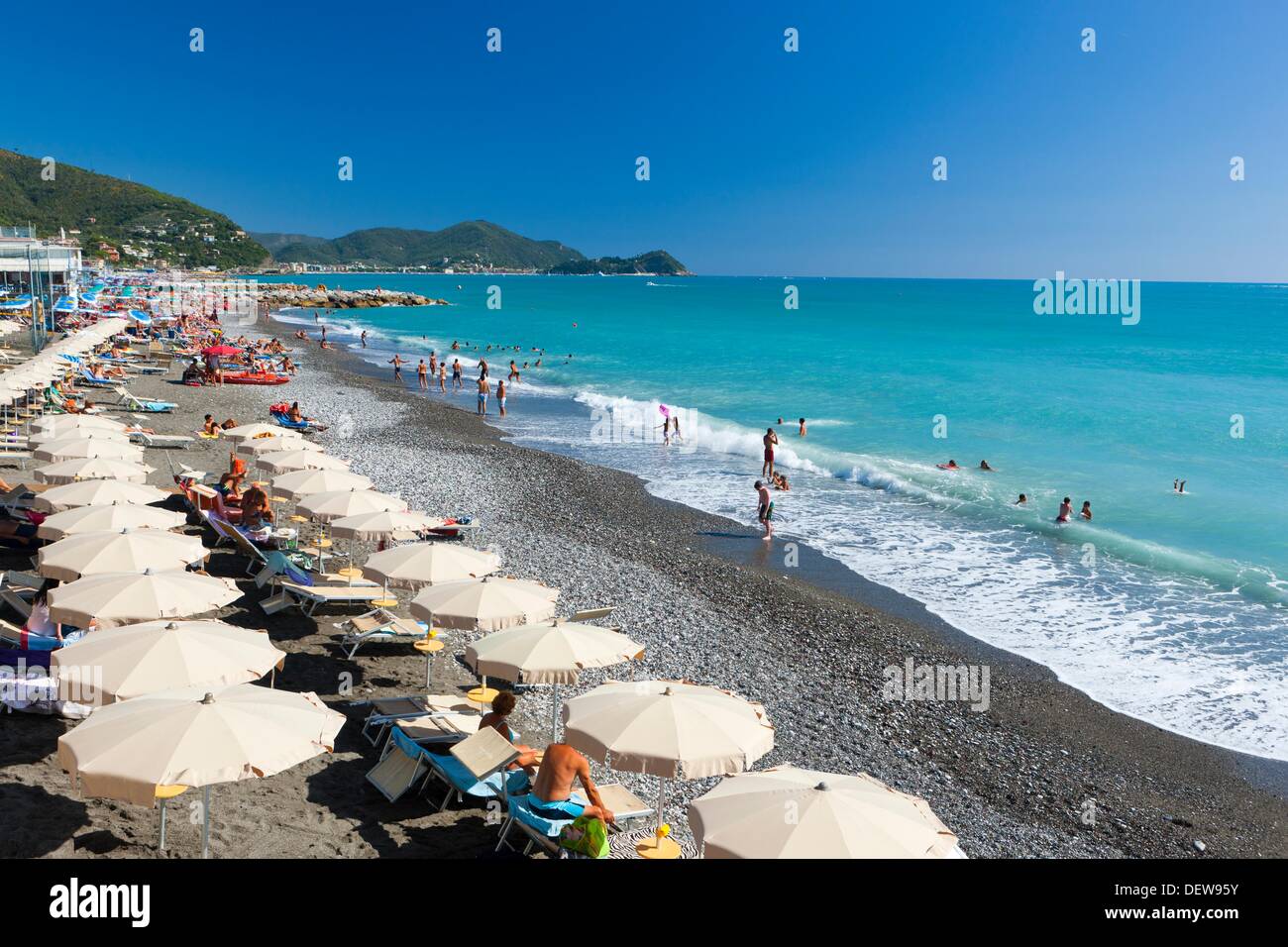 Strand von Cava di Lavagna, Golf von Tigullio, Provinz Genua, Ligurien ...