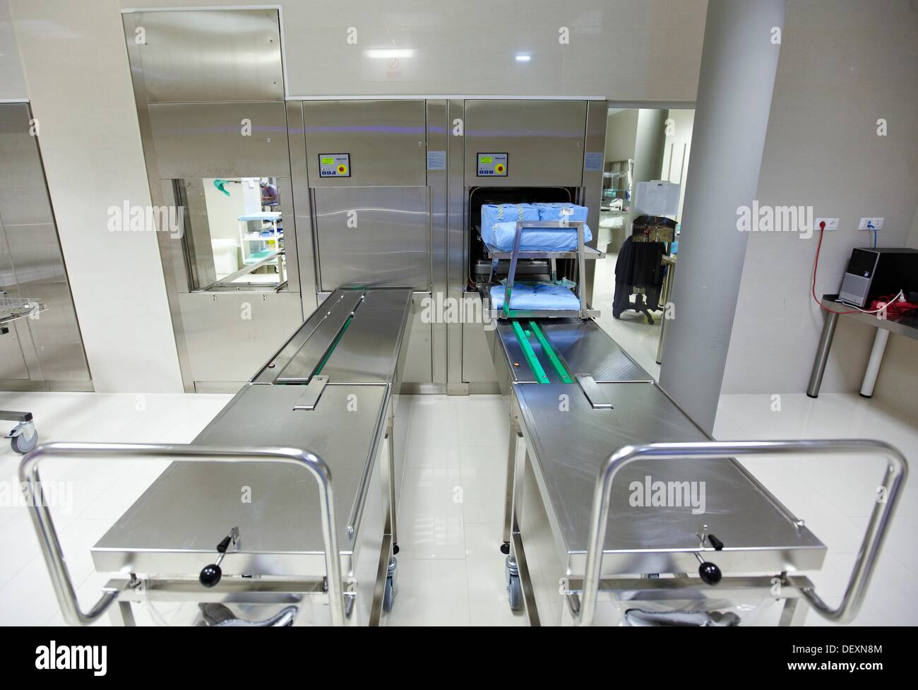 Autoclave surgical -Fotos und -Bildmaterial in hoher Auflösung – Alamy