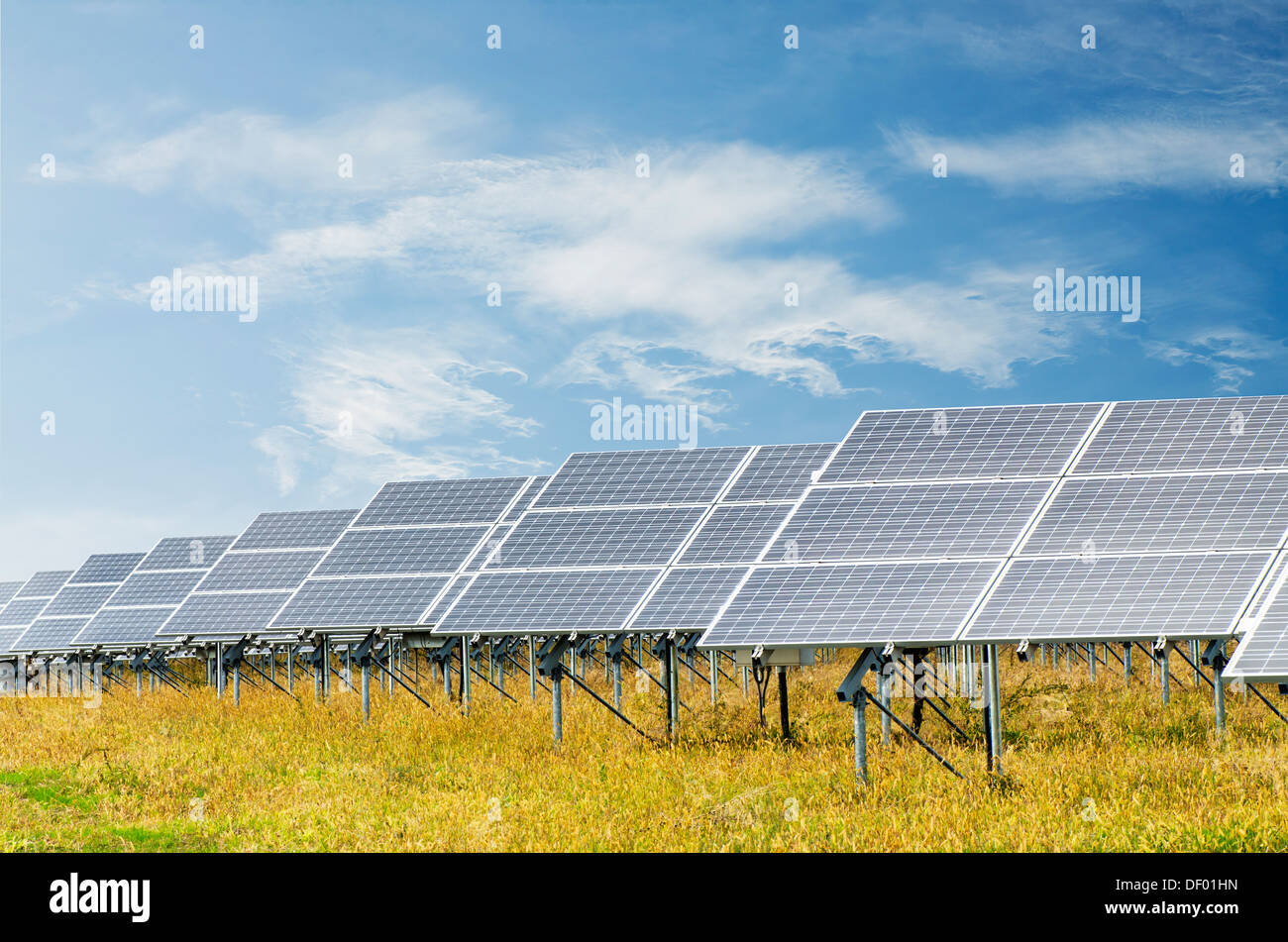 Photovoltaic panels -Fotos und -Bildmaterial in hoher Auflösung – Alamy