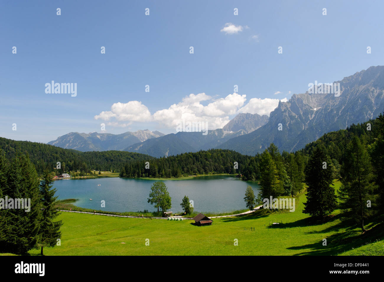 Region mittenwald -Fotos und -Bildmaterial in hoher Auflösung - Seite 2 ...
