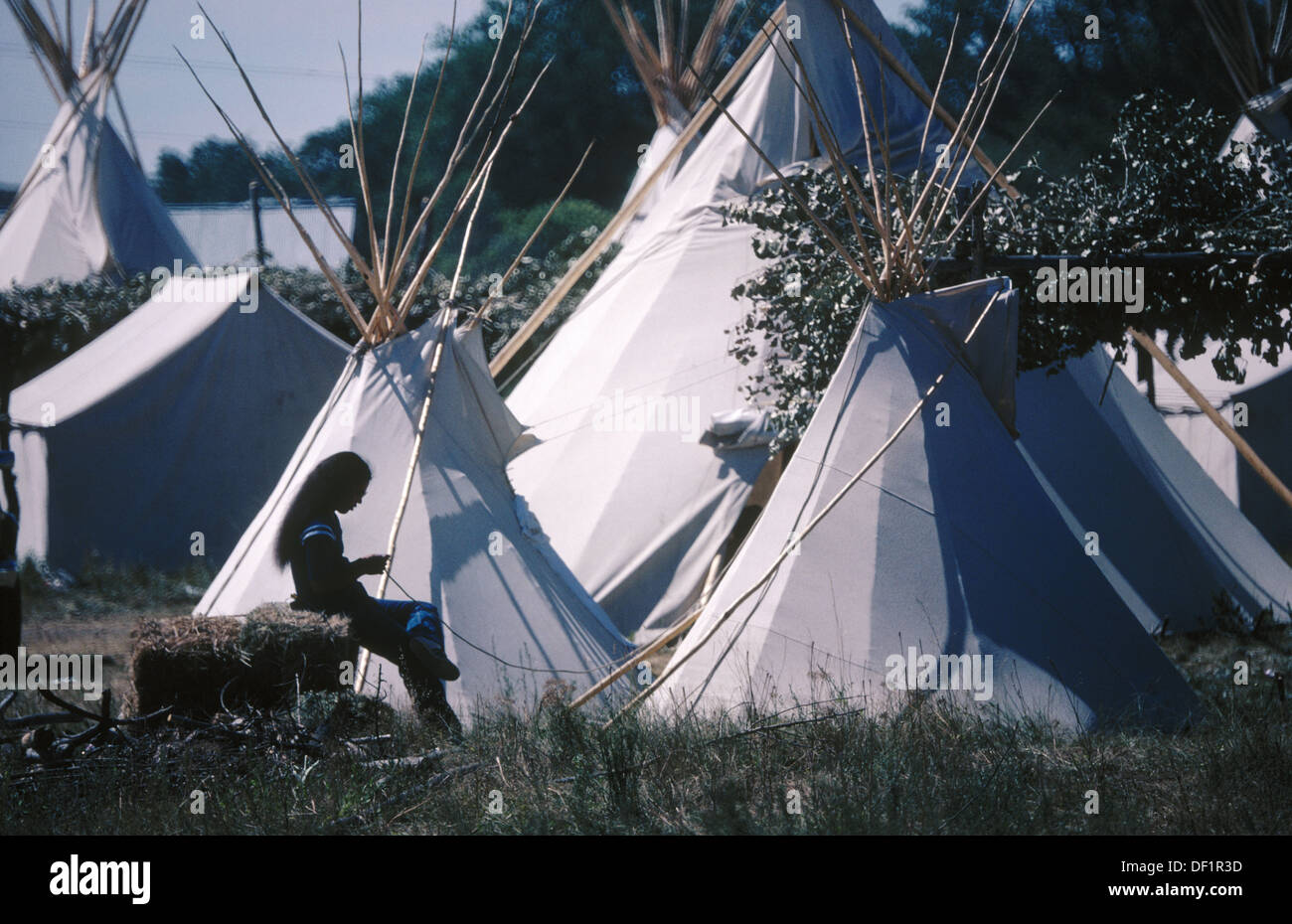 Indian teepees -Fotos und -Bildmaterial in hoher Auflösung – Alamy