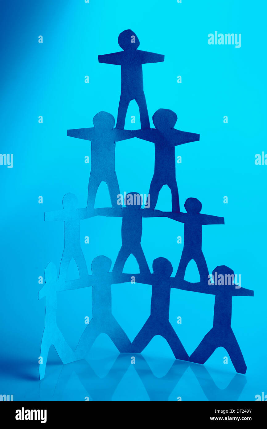 Human team pyramid team building -Fotos und -Bildmaterial in hoher ...