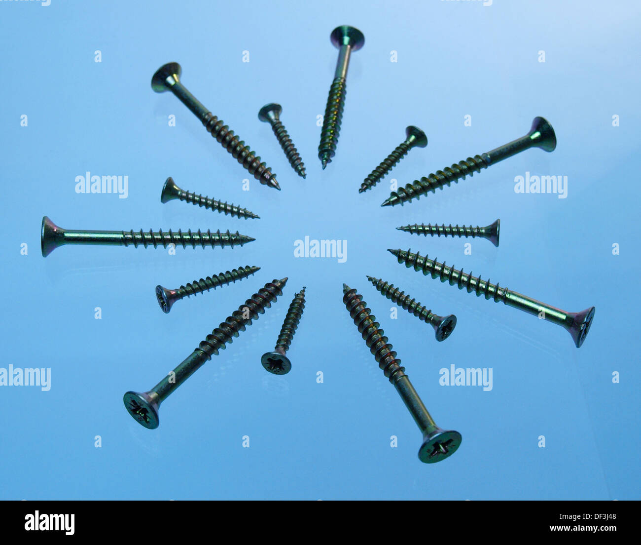 Holz und schrauben -Fotos und -Bildmaterial in hoher Auflösung – Alamy