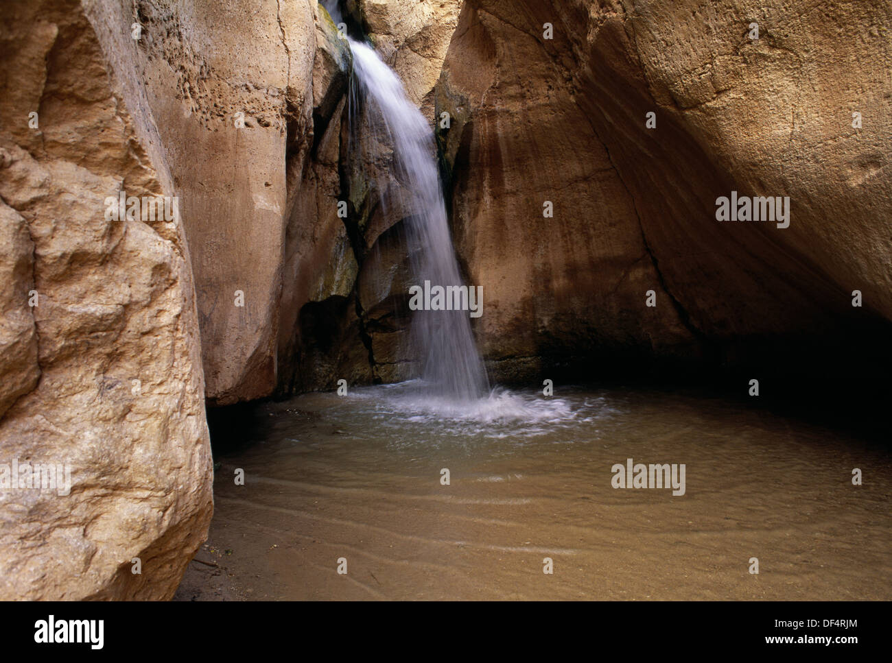 Waterfall Tamerza Oasis Tunisia Stockfotos und -bilder Kaufen - Alamy
