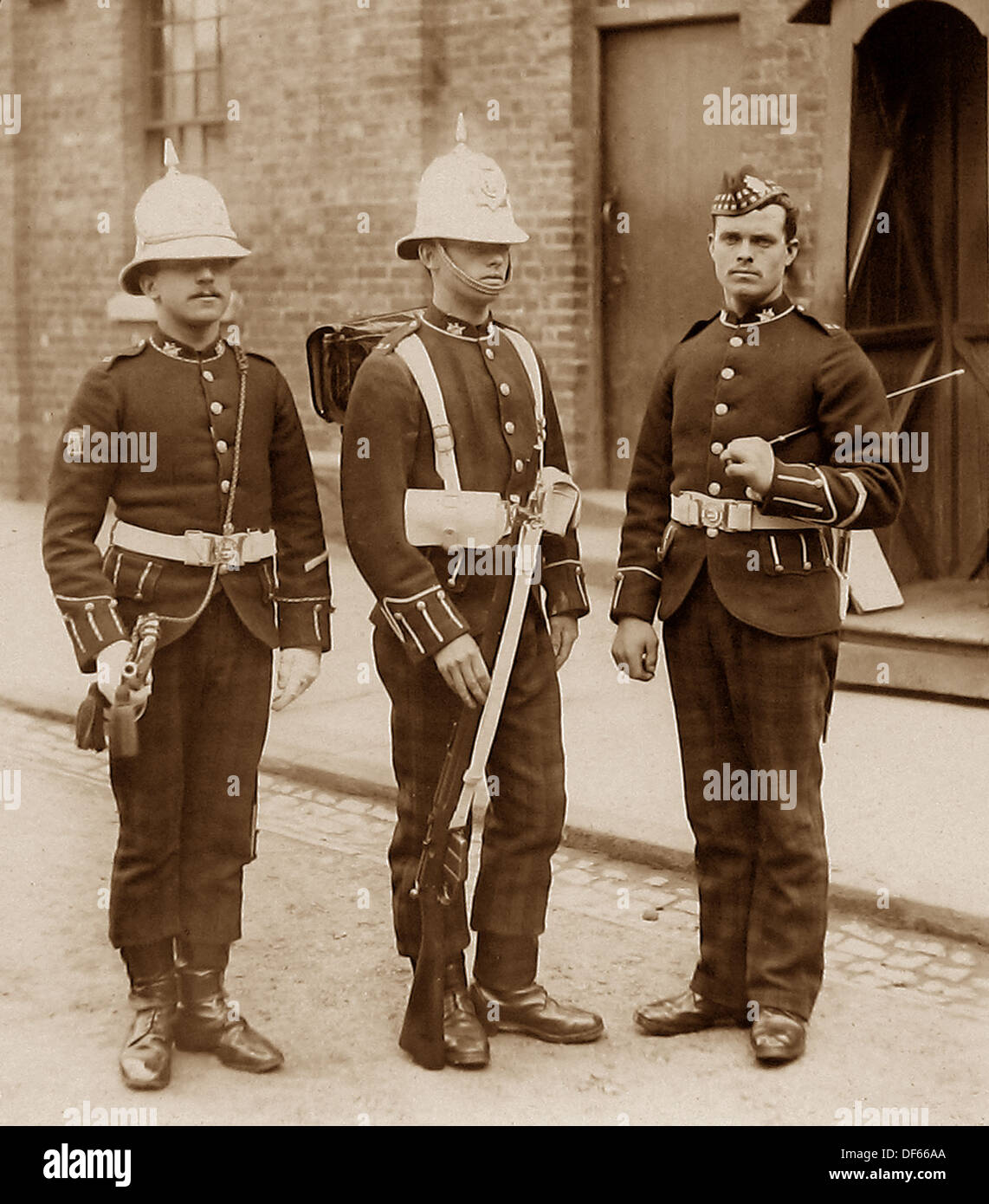 Scots guards regiment -Fotos und -Bildmaterial in hoher Auflösung – Alamy