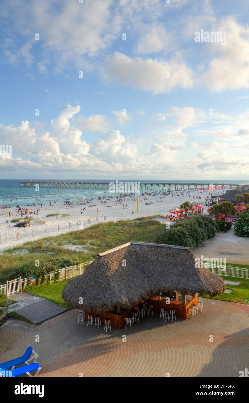Tiki Beach Bar Stockfotos und -bilder Kaufen - Alamy