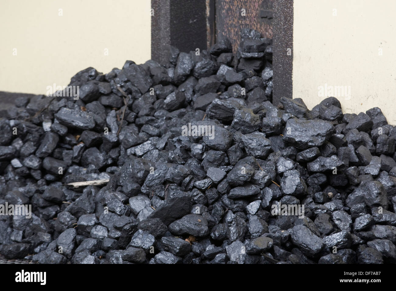 Reichlich brennstoff -Fotos und -Bildmaterial in hoher Auflösung – Alamy