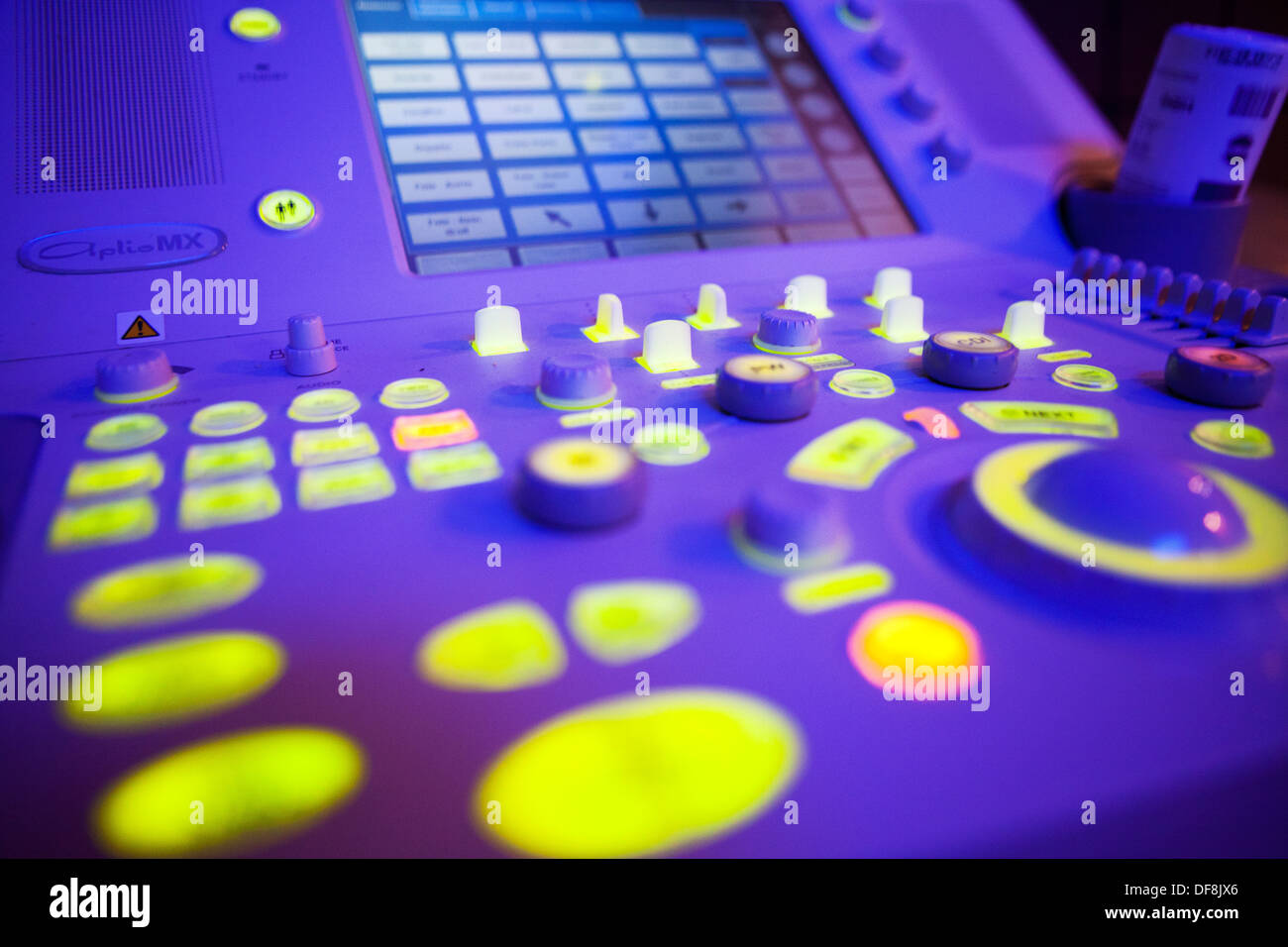 Sonographie untersuchung -Fotos und -Bildmaterial in hoher Auflösung ...