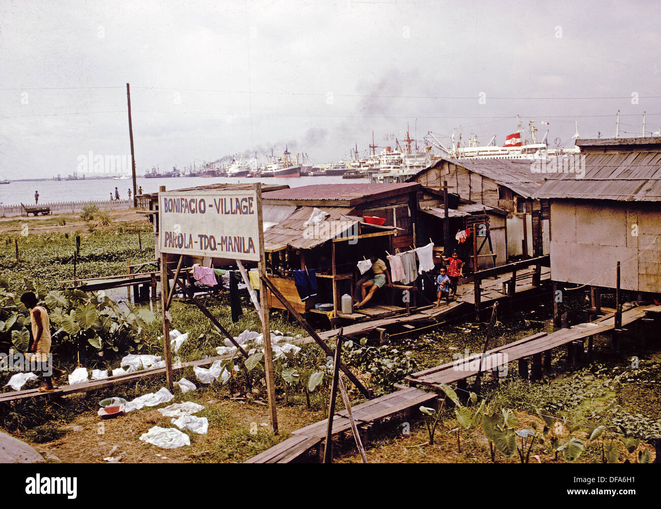 Tondo manila -Fotos und -Bildmaterial in hoher Auflösung – Alamy