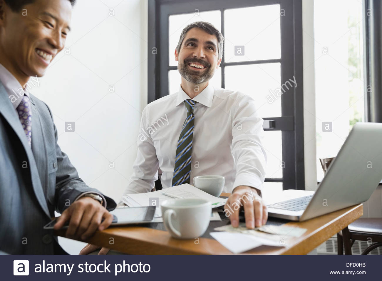 Zahle deine rechnung -Fotos und -Bildmaterial in hoher Auflösung – Alamy
