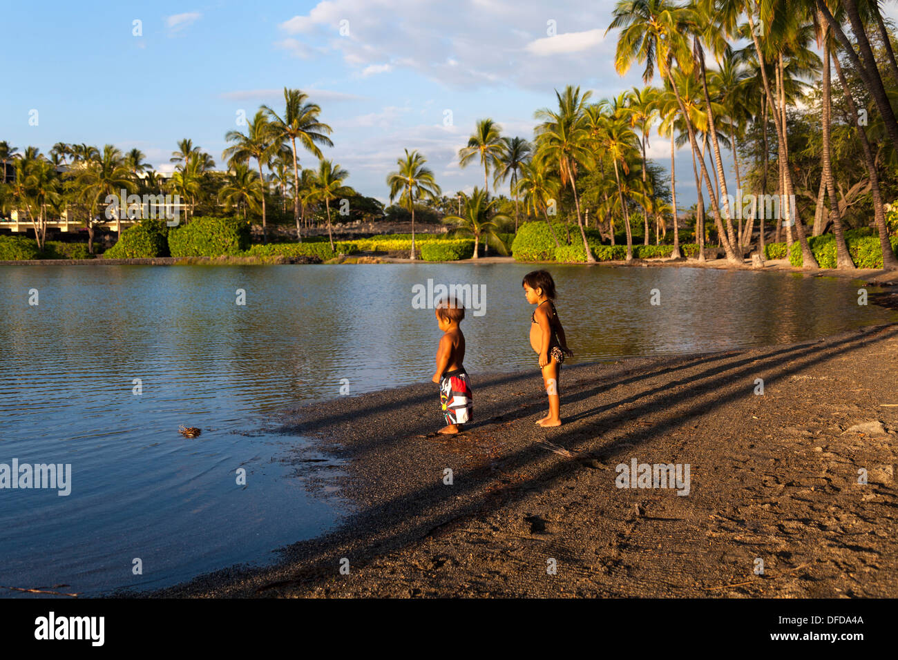Teich strand -Fotos und -Bildmaterial in hoher Auflösung – Alamy