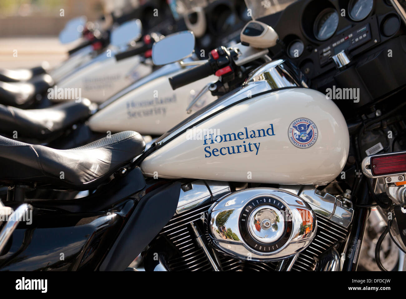 Harley davidson police motorcycle -Fotos und -Bildmaterial in hoher ...