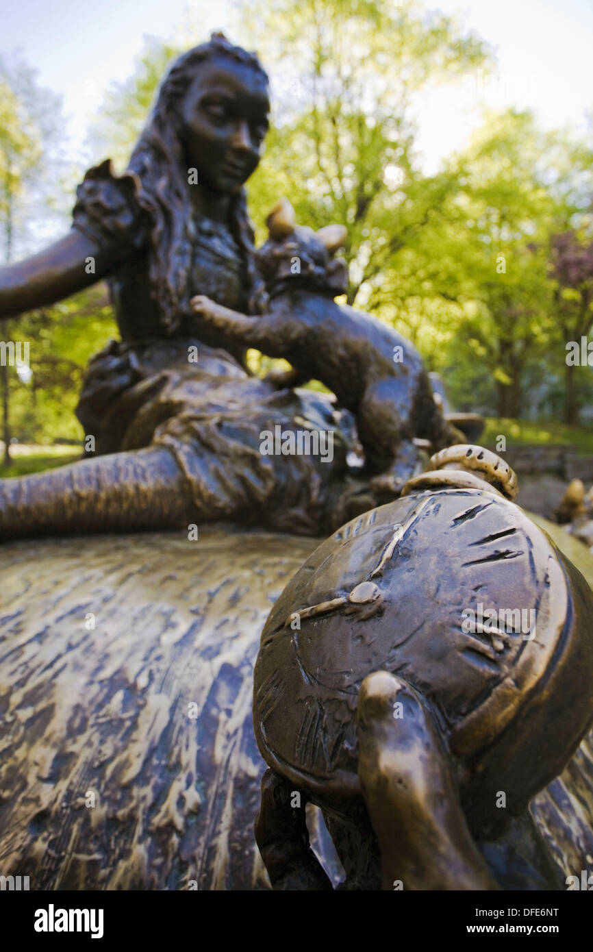 Alice im wunderland statue central park alice im wunderland statue ...