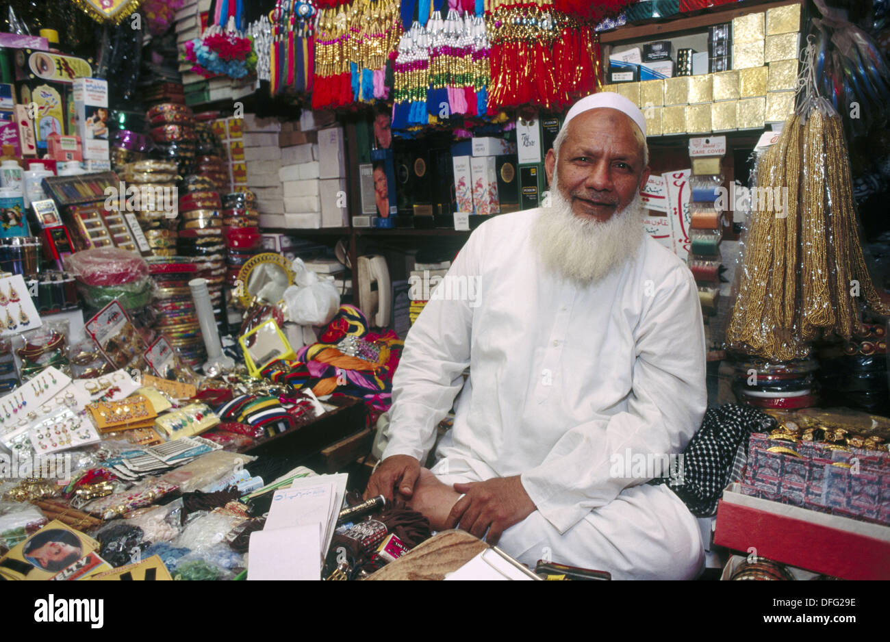 Pakistan einkaufen -Fotos und -Bildmaterial in hoher Auflösung – Alamy