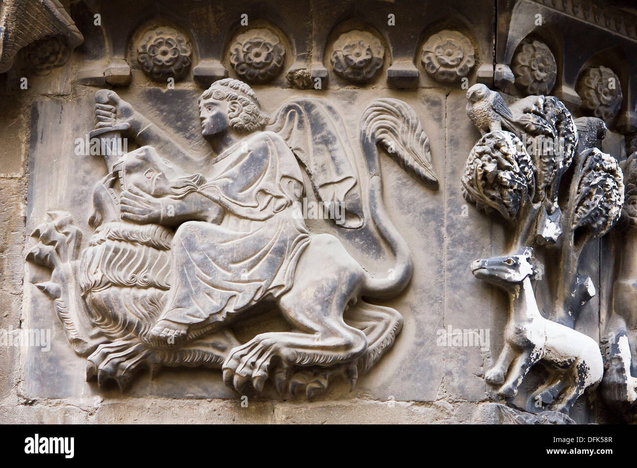 Gothic relief sculpture -Fotos und -Bildmaterial in hoher Auflösung – Alamy