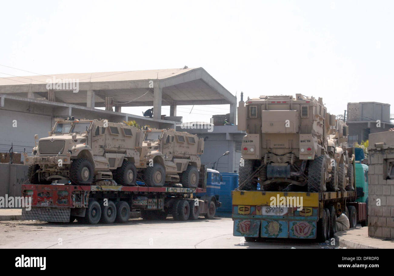 Mine resistant ambush protected mrap -Fotos und -Bildmaterial in hoher ...