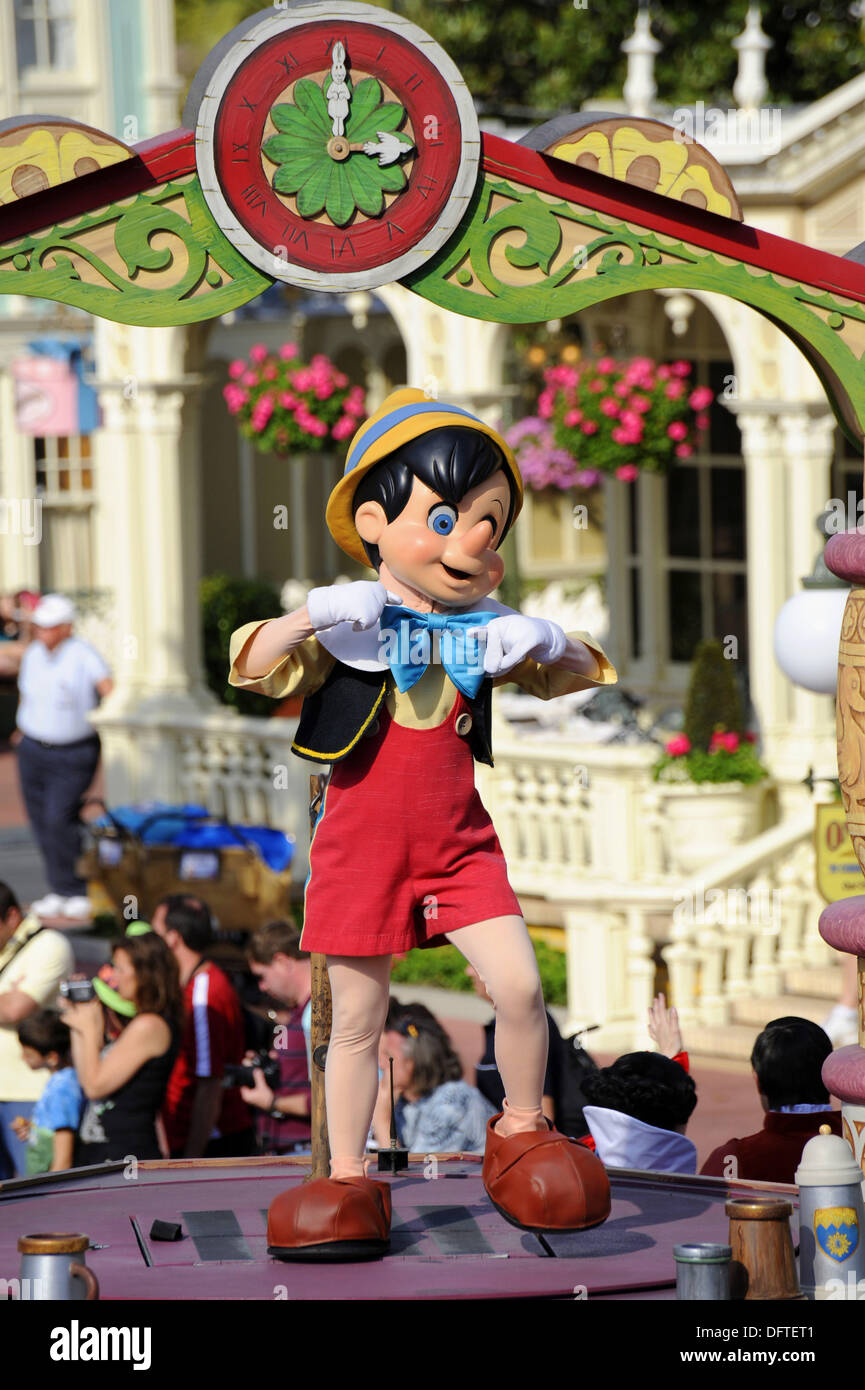 Pinocchio auf Float Parade im Walt Disney Magic Kingdom Theme Park ...