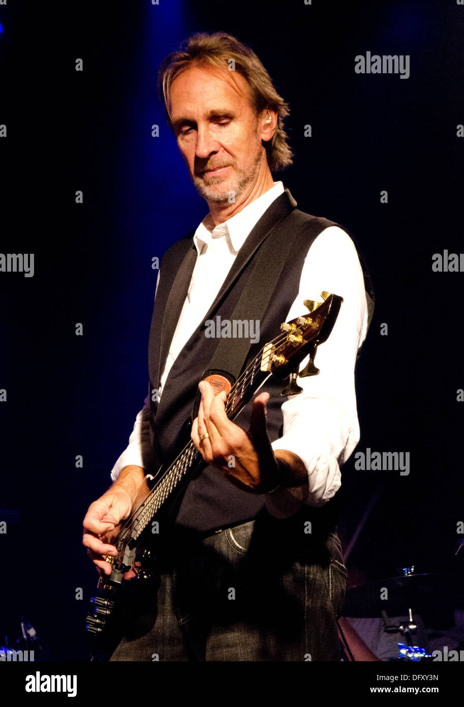 Mike Rutherford Stockfotos und -bilder Kaufen - Alamy