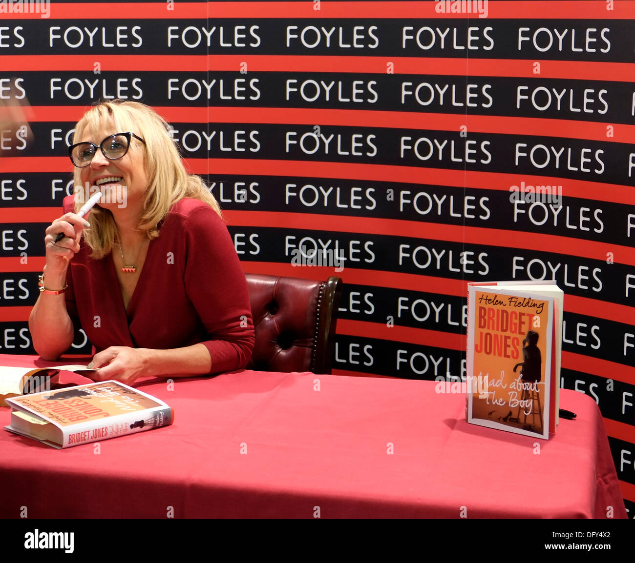 Mad about the boy by helen fielding -Fotos und -Bildmaterial in hoher ...