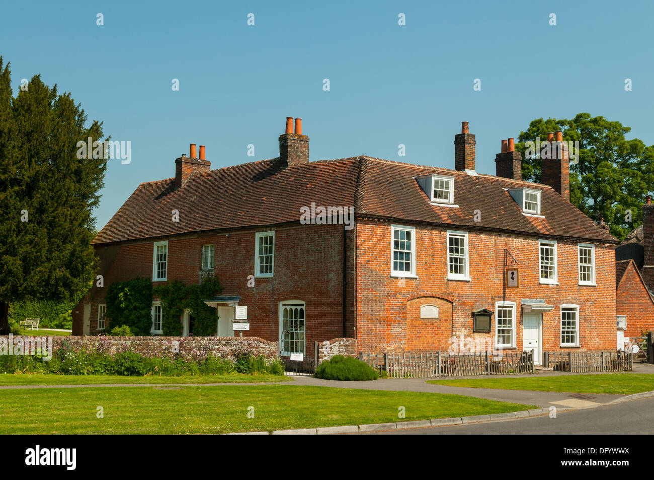 Chawton hampshire england -Fotos und -Bildmaterial in hoher Auflösung ...