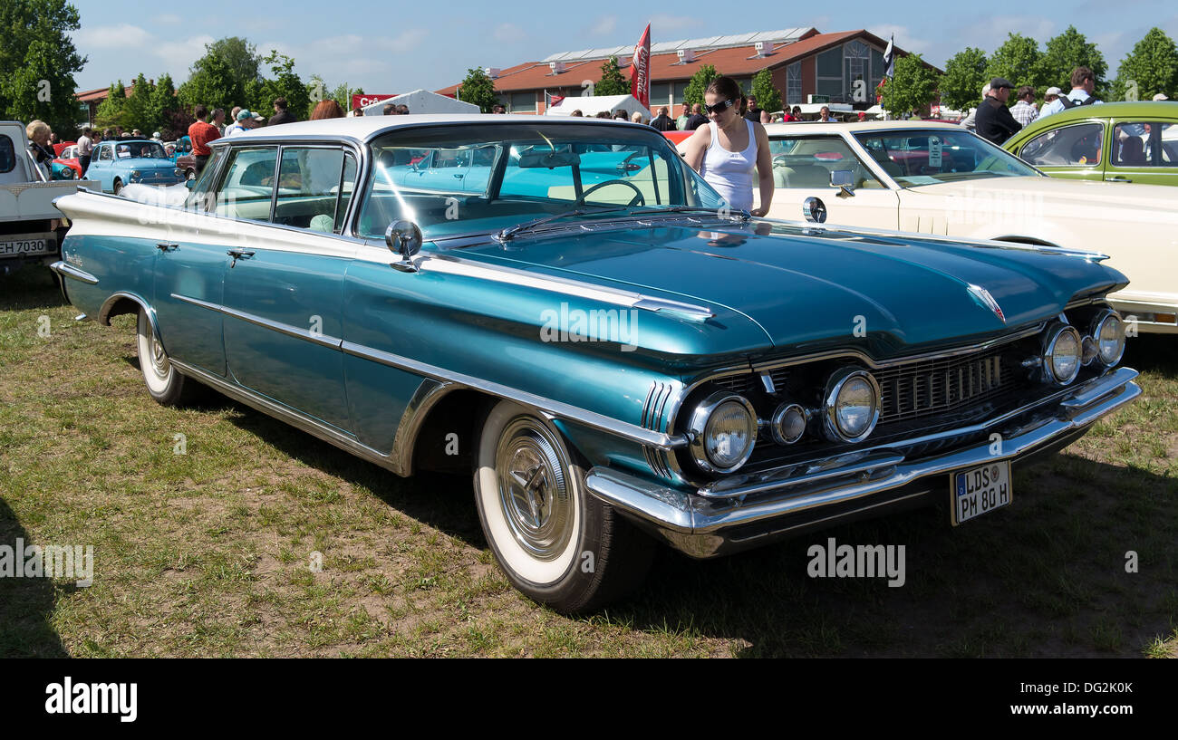 98 generation -Fotos und -Bildmaterial in hoher Auflösung – Alamy