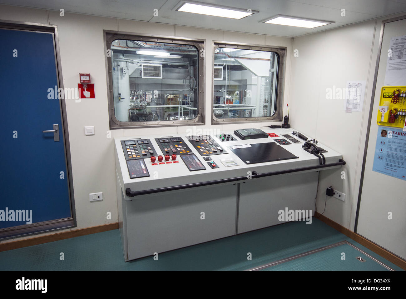 Engine control room -Fotos und -Bildmaterial in hoher Auflösung – Alamy