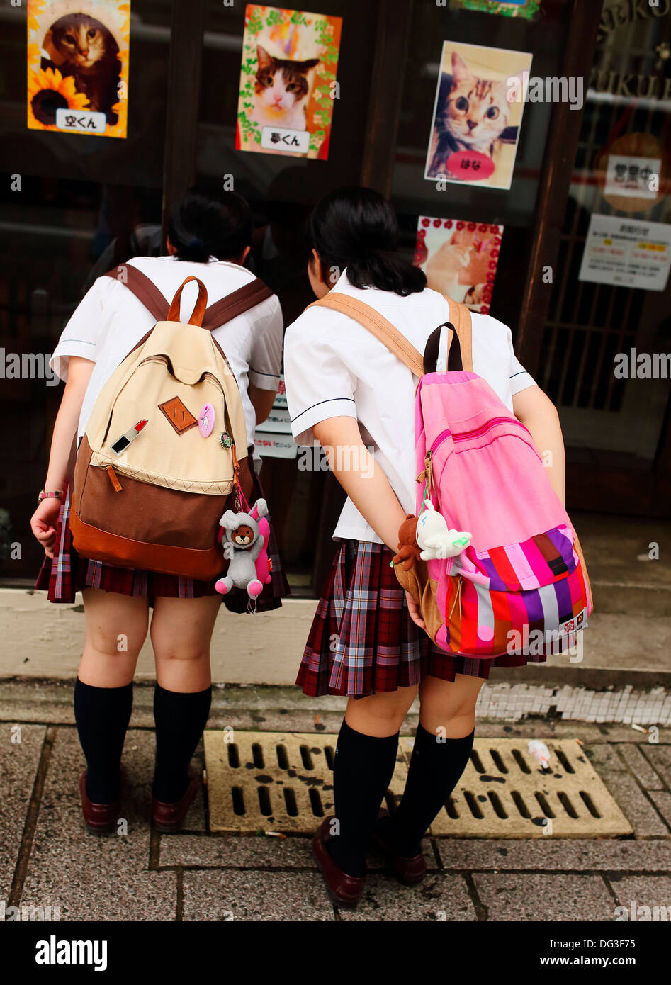 Japanische schulmädchen -Fotos und -Bildmaterial in hoher Auflösung – Alamy