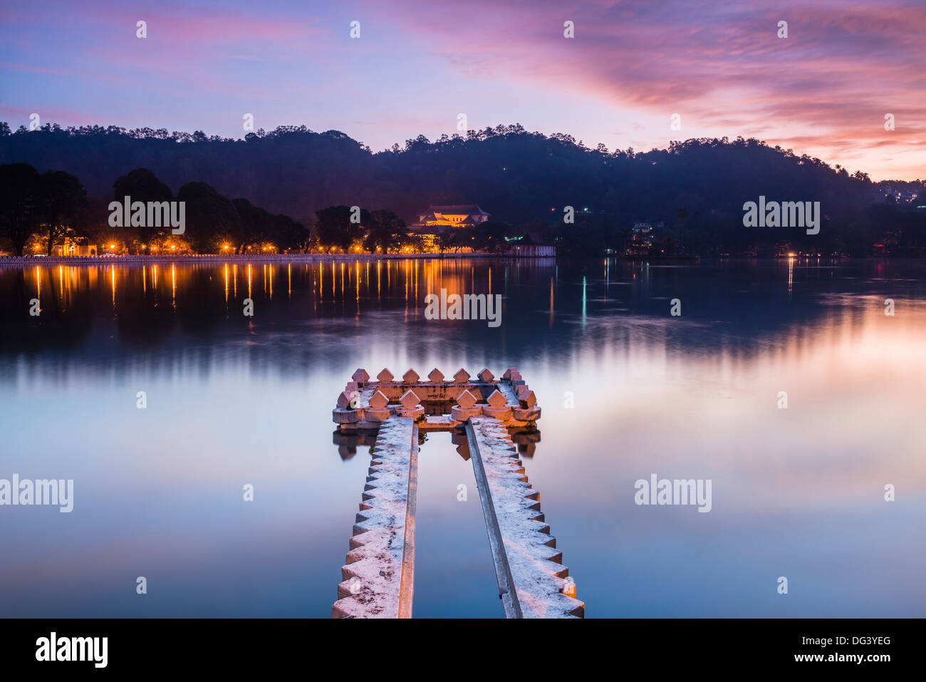 Kandy Sri Lanka See Stockfotos und -bilder Kaufen - Alamy