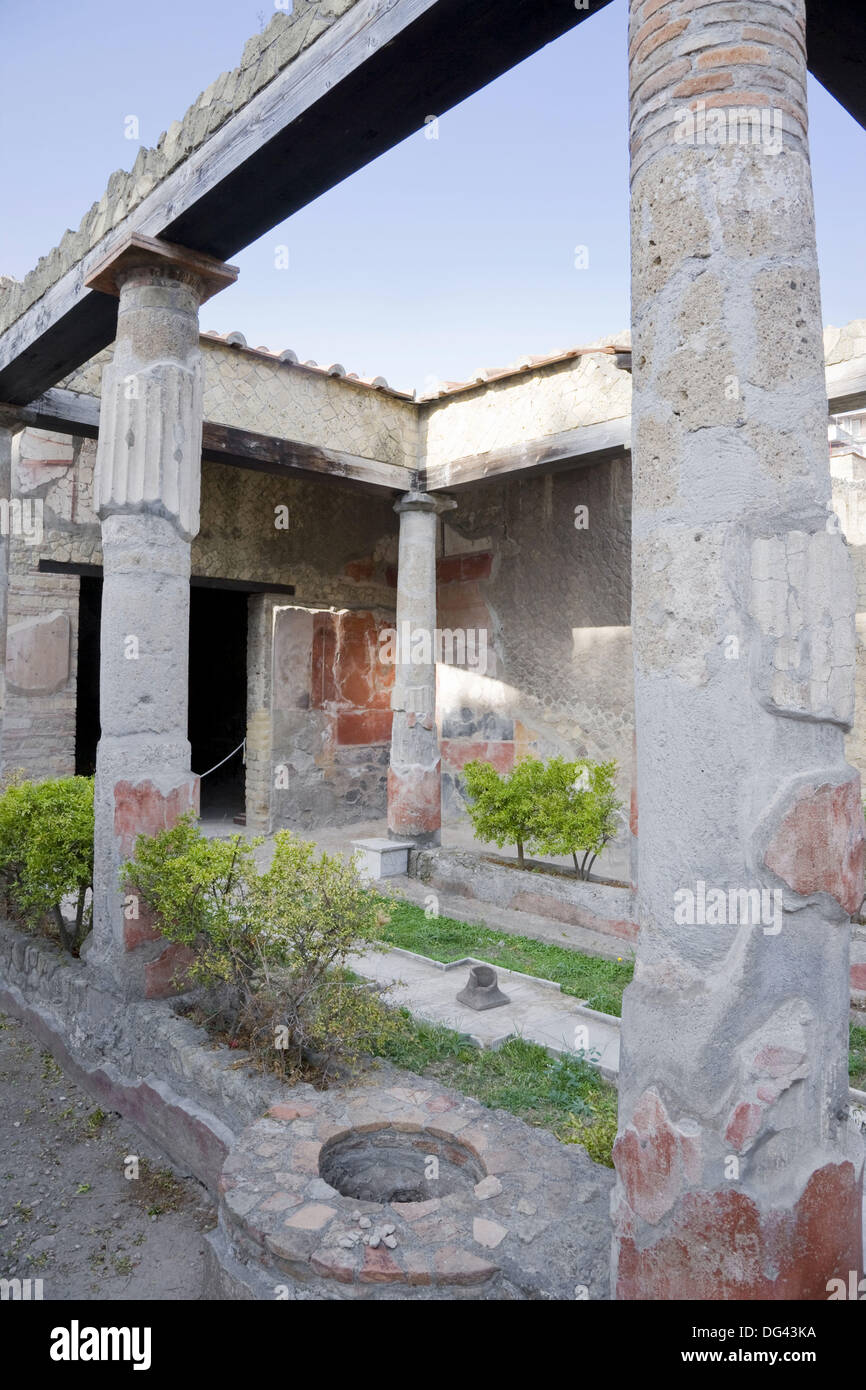 Roman villa atrium -Fotos und -Bildmaterial in hoher Auflösung – Alamy