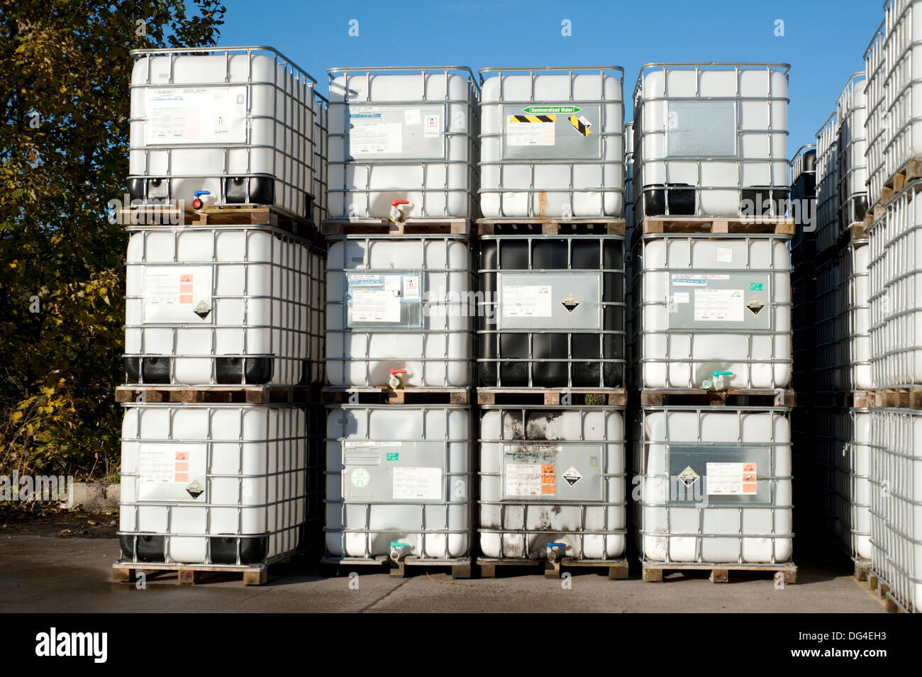 Bulk containers -Fotos und -Bildmaterial in hoher Auflösung – Alamy