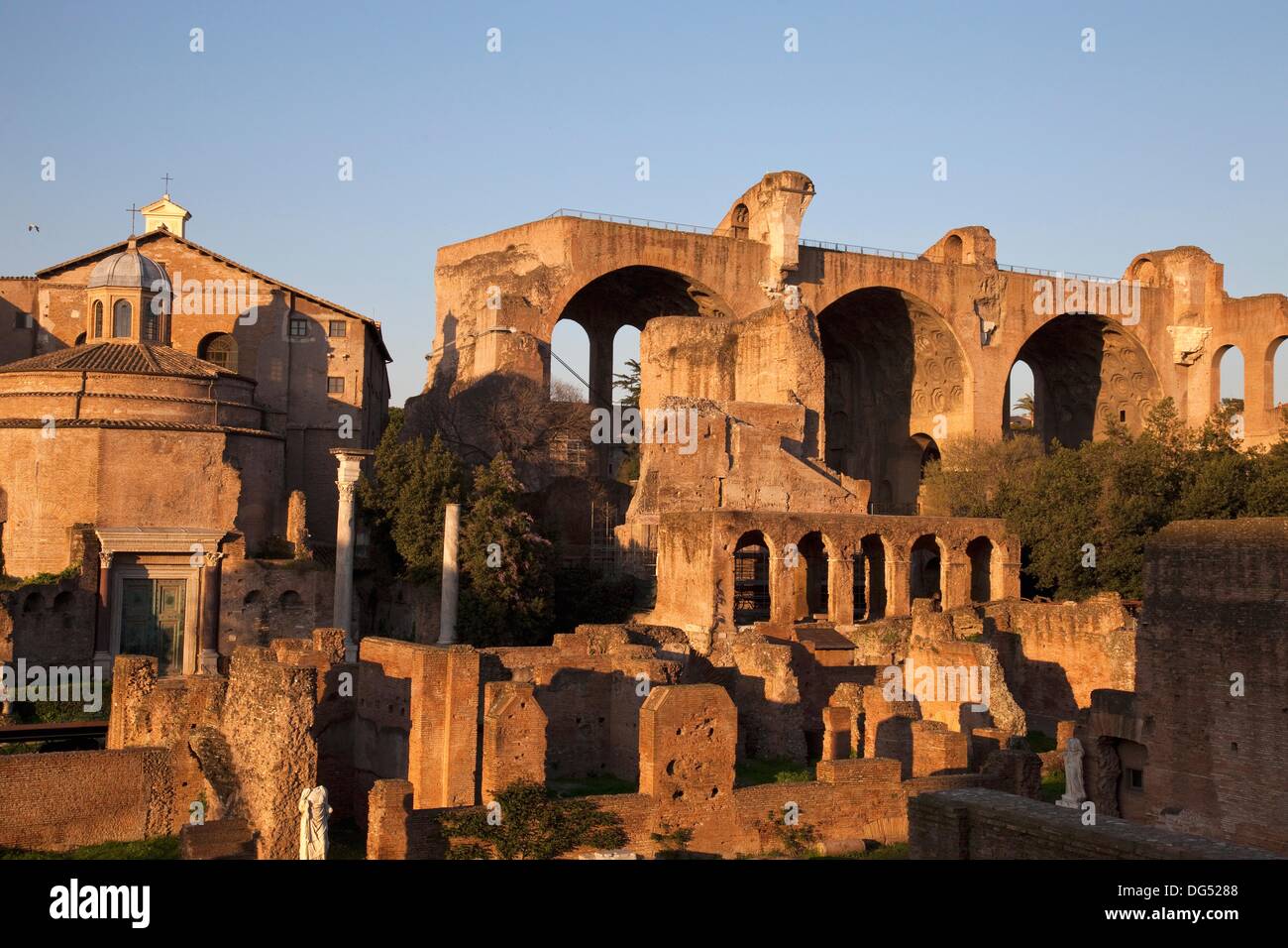Rome Basilica Constantine Maxentius Stockfotos & Rome Basilica ...