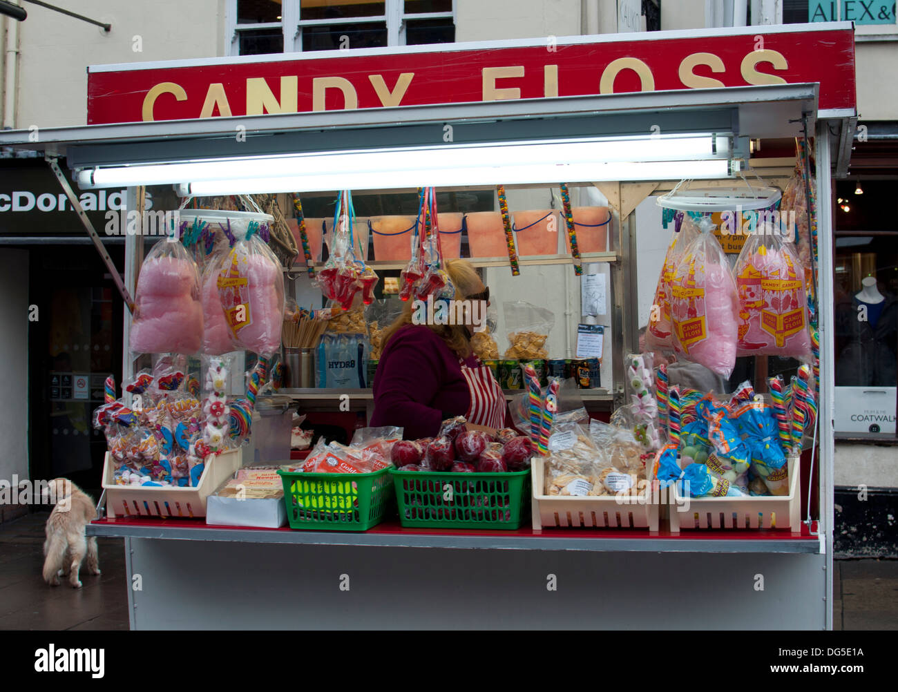 Candy floss stall -Fotos und -Bildmaterial in hoher Auflösung – Alamy