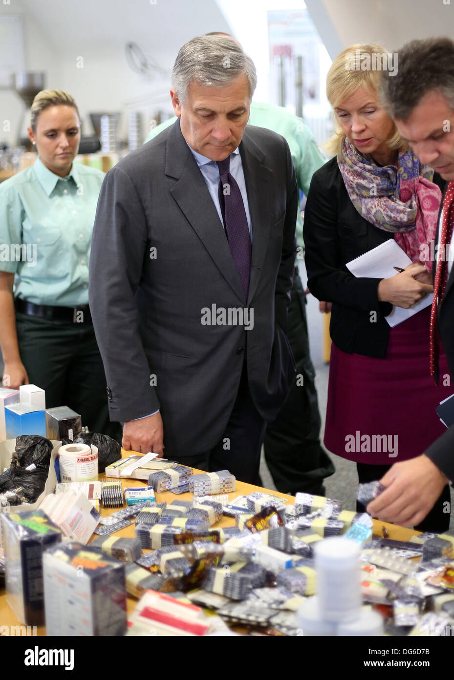 Counterfeit products -Fotos und -Bildmaterial in hoher Auflösung – Alamy