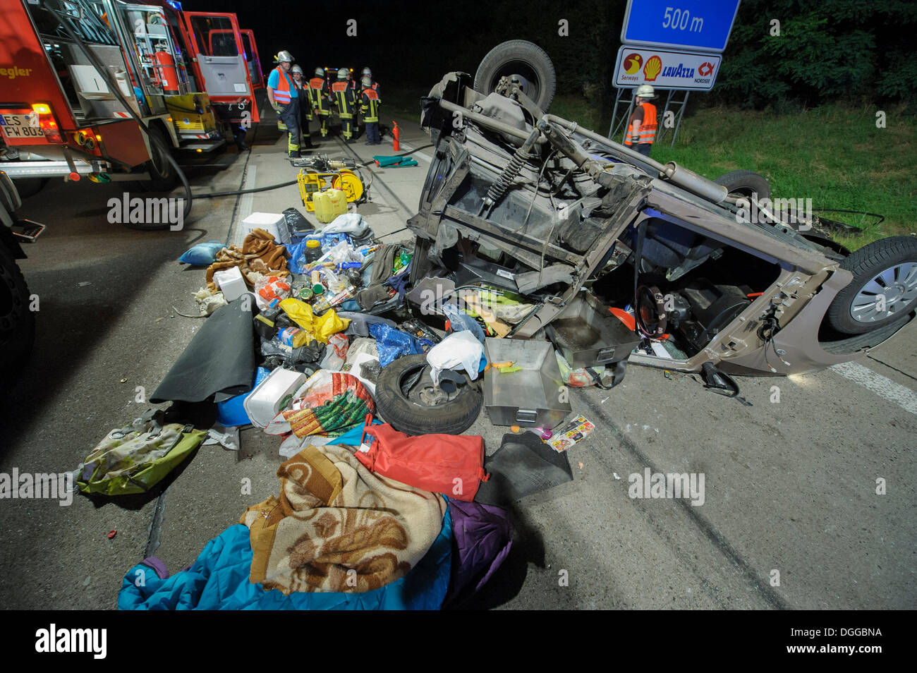 Tödlicher Unfall mit einem Kleinwagen, die illegal fuhr auf die ...